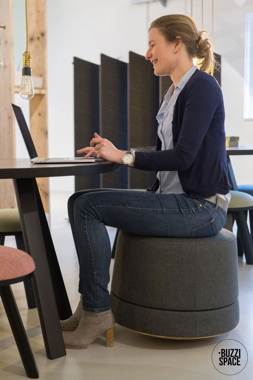 Quiet Mark | BuzziSpace BuzziBalance Sound Absorbing Seating Pouf